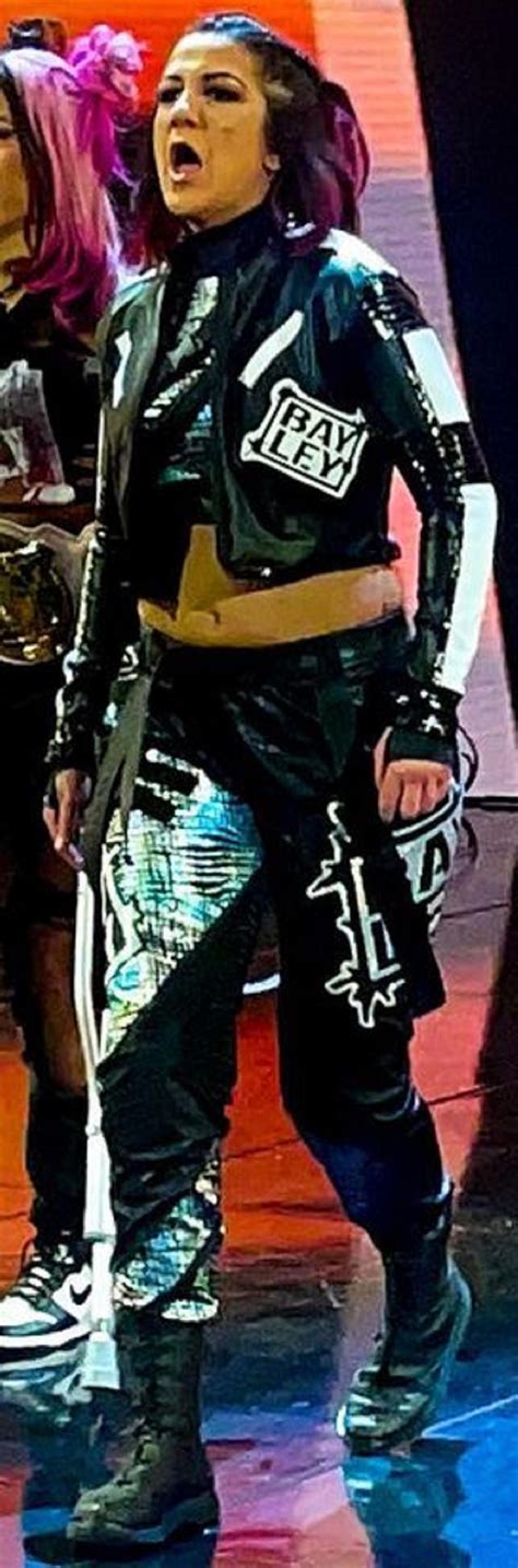 Bayley Looking Sexy On Raw By Dragonmatt600 On Deviantart