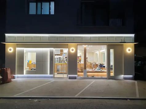 화이트and우드톤 차분한 분위기의 45평 카페인테리어 일산 대화동