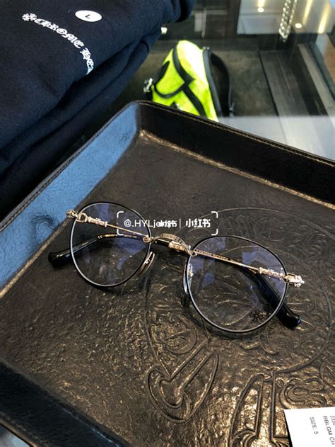 chrome hearts 克罗心 眼镜 最近很火的一款 椭圆 细框 十字 眼镜框 好看哇 克罗心 chrome hearts