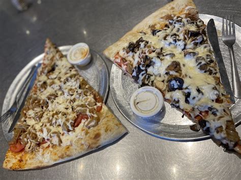 Lazy Moon Pizza Updated July 2025 916 Photos And 930 Reviews 11551