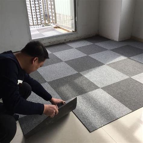 方块毯，高效率铺贴神材