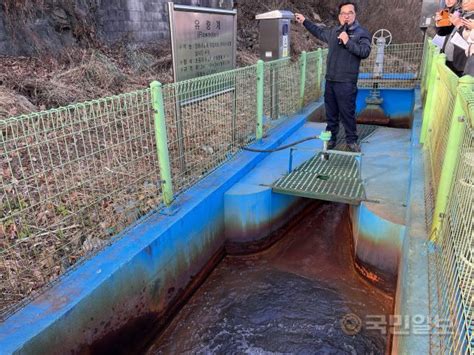 르포 ‘빨간 물 흐르던 폐광 옆 하천 이젠 수달이 산다