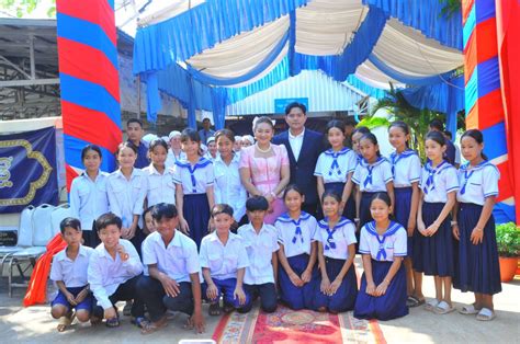 កំពូលតារាចម្រៀង ឧកញ៉ា ខេមរៈ សិរីមន្ត