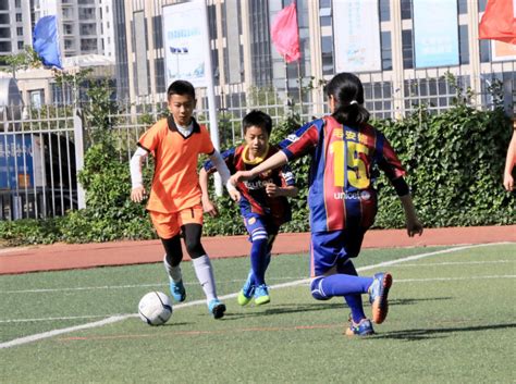 2021年昆明市中华小学第七届“中华杯”校园足球联赛开幕式在中华小学（白龙潭校区）举行 一点关注