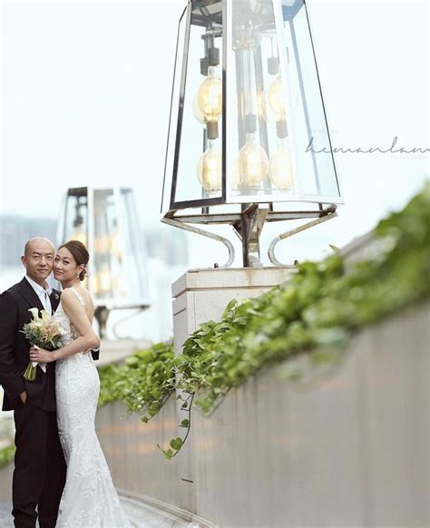 恭喜！40岁tvb前知名绿叶升级人妻，与富二代演员相恋8年未收过礼百科ta说