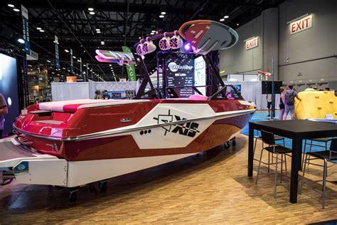 2018 Axis Boats Surf Expo Alliance Wakeboard