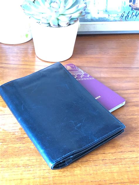 Vintage Leather Wallet Passport Cover Organizer Travel Wallet