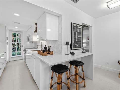 134 Peruvian Ave Apt 104 Palm Beach Fl 33480 Zillow