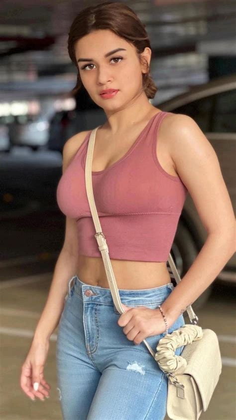Pin On Avneet Kaur