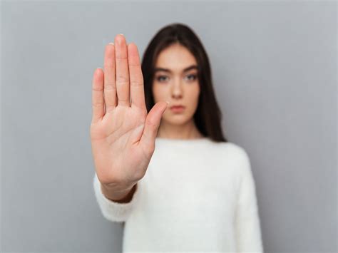 هل ربط البطن بعد الولادة القيصرية يقلل من الترهلات؟ مجلة سيدتي