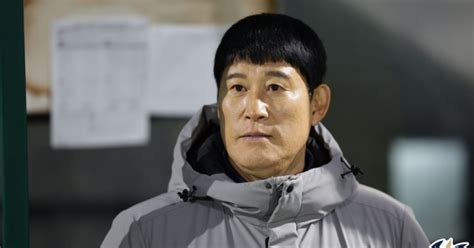 Is 김포 ‘승격 희망 고정운 감독 미소 “선수들이 할만하다고 하더라자신감이 수확”