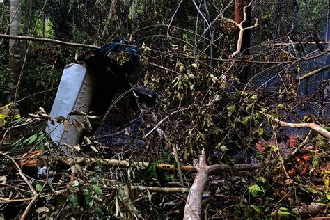 Al Menos 12 Personas Entre Ellos Una Bebé Murieron Tras Caer En