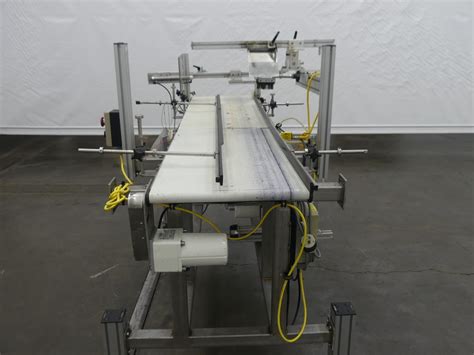 Used Universal Print And Apply Pressure Sensitive Clamshell Labeler With Conveyor