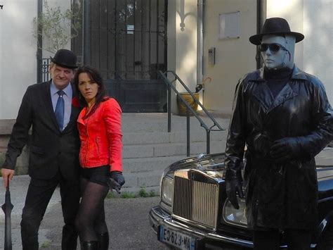 Vescemont Chapeau Melon Et Bottes De Cuir Sinvite Au Château De La