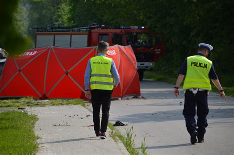 Tragiczny wypadek na lokalnej drodze Podróżujące jednośladem