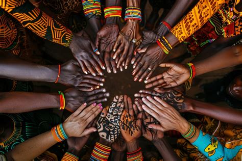 MatÉria De Capa A Cultura Africana Um Mosaico De Tradições Costumes