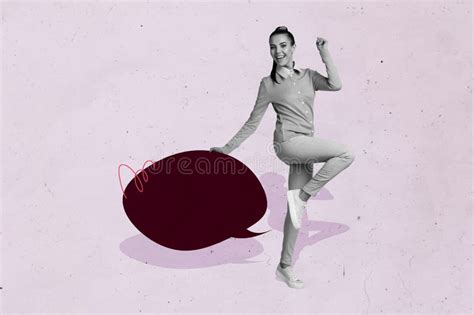 Collage De Fotos Compuesto De Feliz Danza De La Chica Nube Mensaje