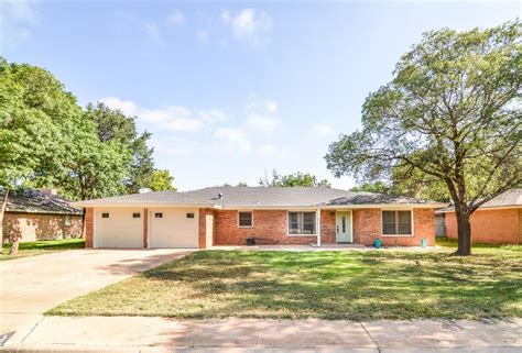 315 Parkwood Ln Levelland Tx 79336 Trulia