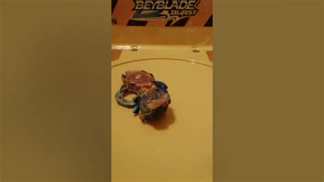 Beyblade Burst Valtrex Vs Spryzen Youtube