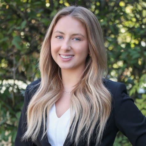 Sierra Howell Real Estate Agent Remax Linkedin