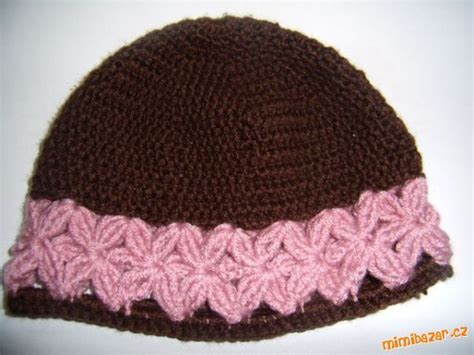 HÁČkovÁnÍ Háčkovaná čepička S Kytičkama Crochet Crochet Hats Beanie