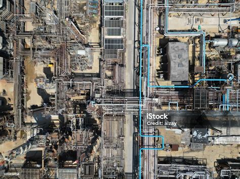 石油精製所空中写真ディーゼルおよびガソリンの生産大気への有毒な排出環境への害 イギリスのストックフォトや画像を多数ご用意 イギリス