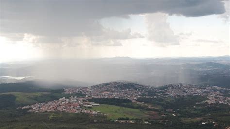 Inmet Emite Alerta De Chuvas Intensas Para 51 Cidades Mineiras
