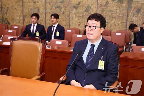 문체부 해임 권고에 이의제기…김택규 배드민턴협회장 재선 도전