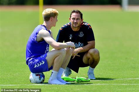 Rio Ferdinand Insists Anthony Gordon Must Tell Frank Lampard If He