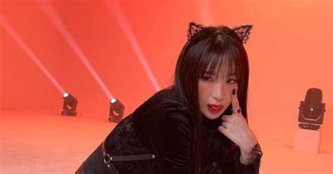 이채연 혀 내밀고 고양이로 변신[ten★]