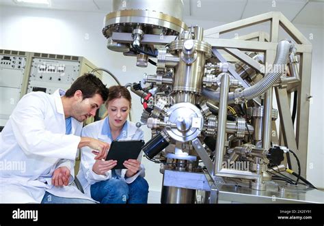 Researchers Surface Spectrometer Photoelectron Spectroscopy Auger Electron Spectroscopy Aes