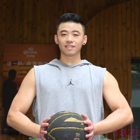 梁周洋 男子汉图鉴！