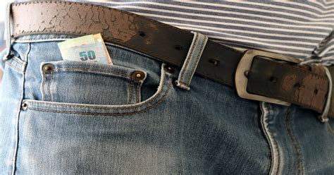 Vous Vous Demandez à Quoi Sert La Mini Poche Dans Vos Jeans On A La
