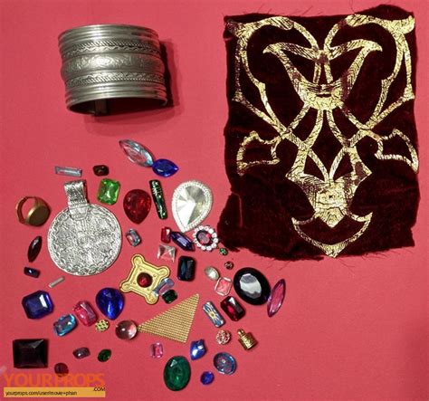 The Hobbit The Desolation Of Smaug Assorted Treasure Items Original