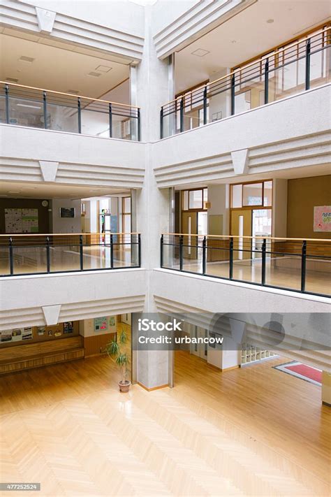 Sma Jepang Atrium Tengah Aula Masuk Arsitektur Kontemporer Jepang Foto
