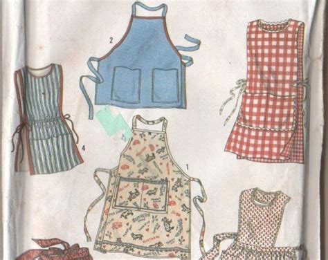 Vintage Simplicity Simple To Sew Set Of Unisex Aprons Cooking Clothing