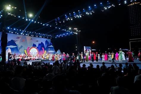 Khởiđộng Chương Trìnhfestival Nghệ Thuật Và Thời Trang Trẻ Em Việt Nam