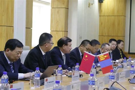 Ханжөү ган төмөрлөгийн групп Гангийн үйлдвэр барих асуудлыг судалжээ