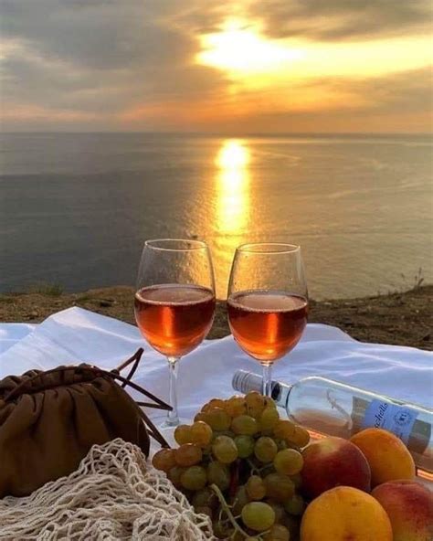 Ухание в Мрака Доброта Понякога съм толкова добра че цялата изтръпвам и боли ме И вените ми