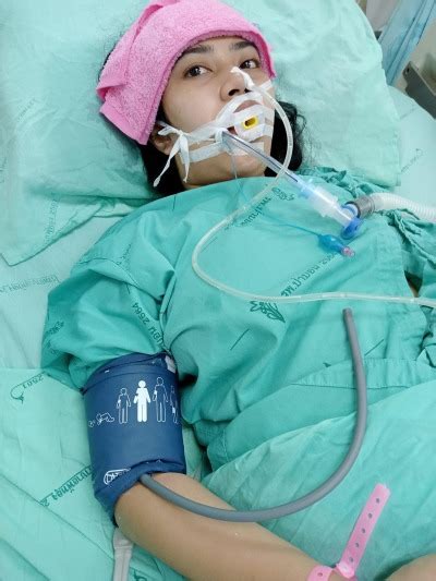 Intubated Women Tumbex