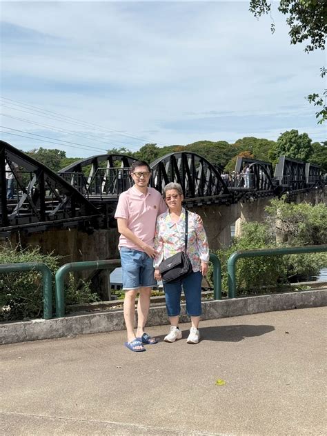 อรรถวัติ ผมโชคดี ที่มีแม่ที่แข็งแกร่ง และสอนผมให้รู้ว่า ลำบากเป็นอย่างไร เพราะเกิดมาจน🥲 และ