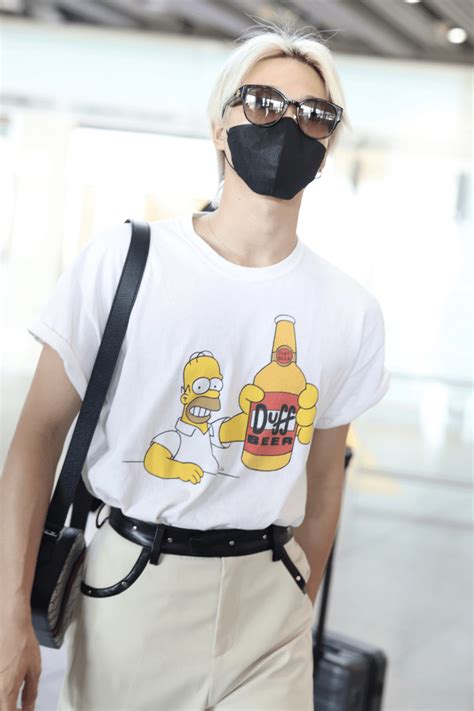 赞多卡通t恤高腰裤时尚感拉满 把握风格游刃有余 搜狐大视野 搜狐新闻