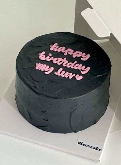 50 Cute Minimalist Buttercream Cakes Black And Pink Cake