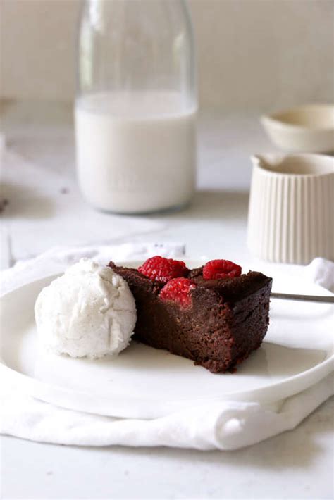 Flourless Choc Raspberry Cake Kunara