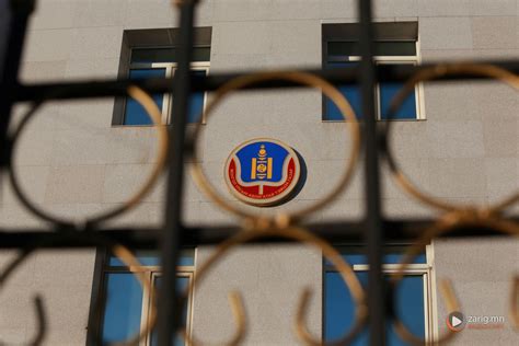 Хийгдээгүй ажлын төлбөрийг хувьдаа завшсан Ш нарын зэрэг албан