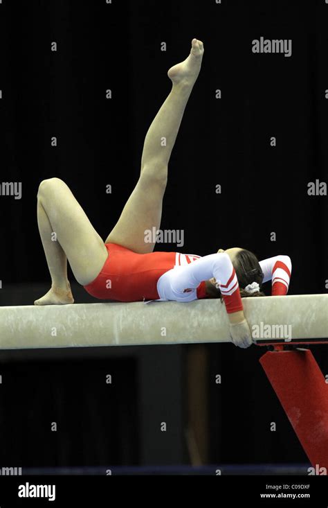 Balance beam routine hi-res stock photography and images - Alamy