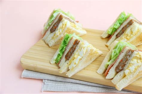 早安美芝城（新店光明概念店） 附近店家 智慧商業獅