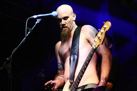 Nick Oliveri To Re Join Queens Of The Stone Age
