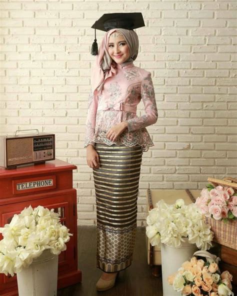 Sanggul Modern Wisuda Model Sanggul Modern Terbaru Untuk Wisuda My Xxx Hot Girl