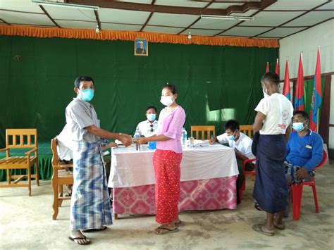 ပလောက်မြို့၊ အမှတ် ၁ ရပ်ကွက်ရှိ ပုံမှန်ဝင်ငွေမရှိသော အခြေခံအိမ်ထောင်စုမ